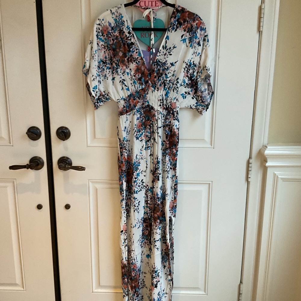 Lovestitch Floral Maxi Dress With Flutter Sleeves And… - Gem